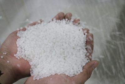 중국 HDPE 플라스틱 미립자 압출기 기계를 줄이는 싱글 스테이지 고형 폐기물 워터링 판매용