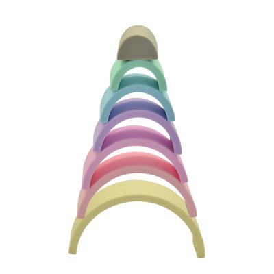 China Freies Pantone Farbbaby der Regenbogen-Bogen-Form-BPA, das Spielzeug stapelt zu verkaufen