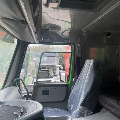 중국 SINO TRUCK 12 바퀴 30m3 HOWO 40톤 8x4 성능의 사용 된 템퍼 덤프 판매용