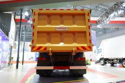 Chine 24 mètres cubes camion-déchargeur pour Sinotruck Howo 12 roues Euro 5 Rhd 50 tonnes 8x4 à vendre