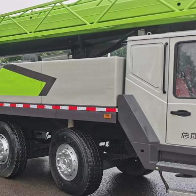 Chine 50 tonnes de pompe hydraulique Autres grues usées pour camions avec 35 tonnes de grues mobiles à rampe télescopique à vendre