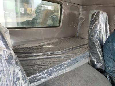 중국 유로 3 SINO TRUCK 12 휠 LHD 50tons 중고 8x4 사용 된 HOWO 킵 덤프 트럭 판매용
