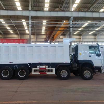 Chine Howo 8x4 LHD Dump Tipper Truck avec couple maximal 500-1000Nm et capacité du moteur 6-8L à vendre
