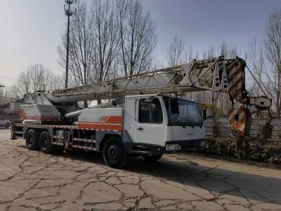 Κίνα 25 τόνων Χρησιμοποιούμενη μηχανή γερανού με 1010KN.M Max. Ανυψωτικό φορτίο Κινητό γερανό τροχού προς πώληση