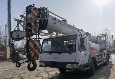 중국 사용 된 Zoomlion 80톤 크레인 트럭 x3000 최대. 들어올림 높이 42.3M 작업 시간 2001-4000 판매용