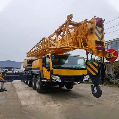 중국 사용 된 QY100 100 톤 망원경 트럭 크레인 58000 kg 무게 2001-4000 작업 시간 판매용