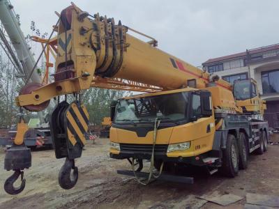 Chine Équipement de levage de grues télescopiques de 80 tonnes pour le levage de charges lourdes à vendre