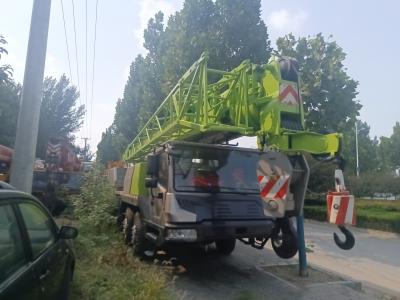 Κίνα Χρησιμοποιούμενο μηχανικό γερανό Τύπος τηλεσκοπικός ίσιος γερανό 50 τόνων 55 τόνων Ζουμλίον γερανό φορτηγών προς πώληση