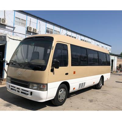 중국 저렴한 25석짜리 사용 된 코스터 버스 3300mm 휠 베이스와 유로 2 배출 표준 판매용
