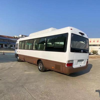 중국 LHD RHD 30 좌석 70L 연료 탱크와 4500-6700ml 배포량 토요 타 코스터 버스 판매용