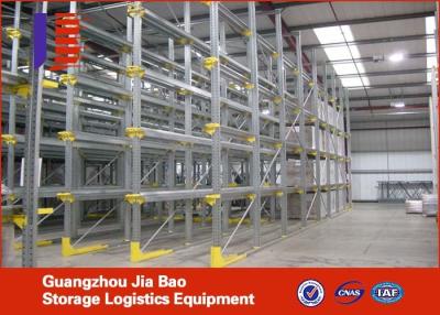 Cina azionamento selettivo verticale su ordine di racking del pallet nel sistema di racking in vendita