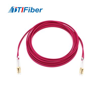 중국 광 섬유용 패치는 MM OM4 LC / UPC를 끈으로 묶습니다 - LC / UPC 두 부분으로 된 LSZH 섬유 점퍼 판매용