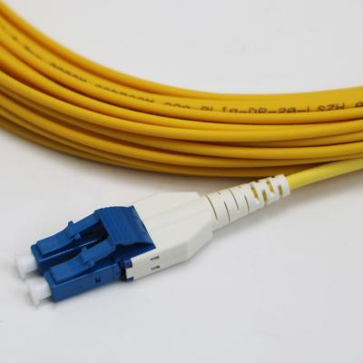 China Kabellengte 1M LC Uniboot Duplex Singlemode G657.A1 BendInsensitive Zip Duplex 2mm LSZH Low Loss 0,15dB Fiber Patch Cord Te koop