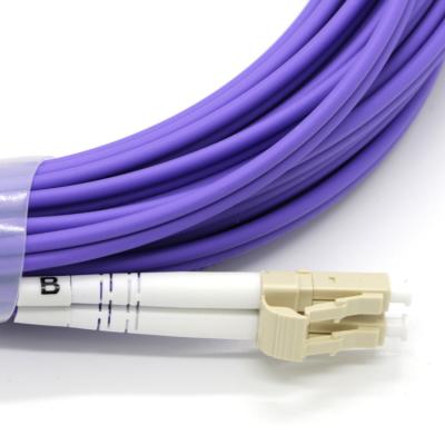 중국 OM4 PVC LSZH 재킷을 닦는 다중 상태 이중 광섬유 접속 코드 LC/UPC 판매용