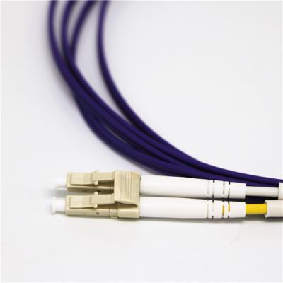 중국 OEM OM4 LC/UPC 연결관을 가진 다중 상태 이중 광섬유 접속 코드 판매용