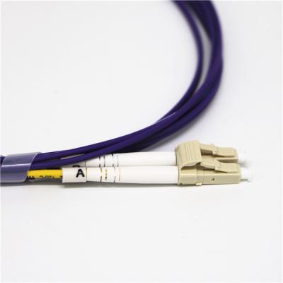 중국 OEM OM4 LC/UPC 연결관을 가진 다중 상태 이중 광섬유 접속 코드 판매용