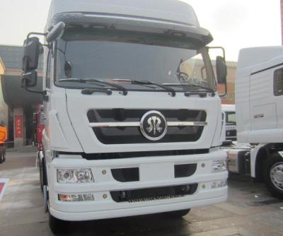 Cina Il tipo di azionamento di SINOTRUK HOWO 6x4 TRATTORE TRASPORTA/camion del motore primo con colore rosso della carrozza HW79 in vendita