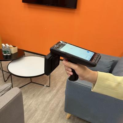 China Leitor e Gravador PDA Portátil RFID Inteligente com Leitor de Código de Barras QR para Inventário de Armazém à venda