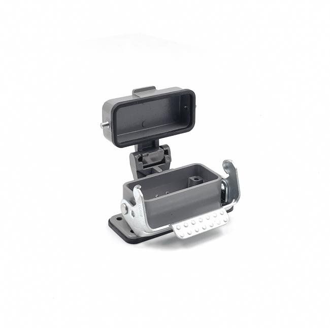 10A Bulkhead Mounting Housing with Metal Cover