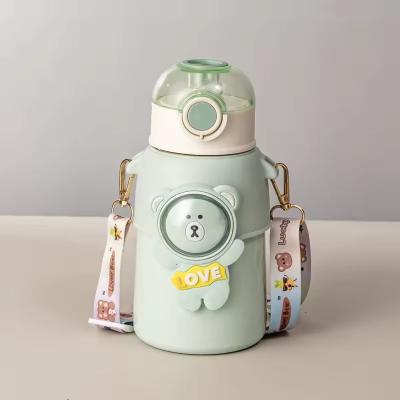 Chine Activité en plein air dessin animé design 500 ml en acier inoxydable enfants thermos tasse avec couvercle de paille à vendre