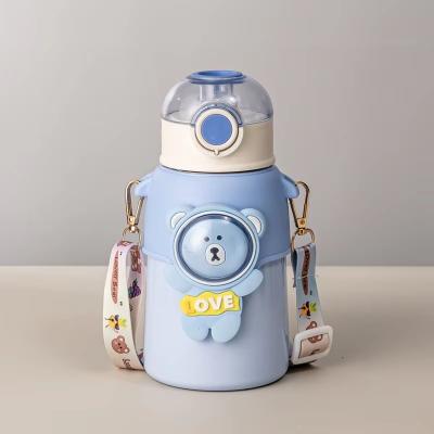 Chine Activité en plein air dessin animé design 500 ml en acier inoxydable enfants thermos tasse avec couvercle de paille à vendre