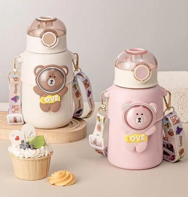 Chine Activité en plein air dessin animé design 500 ml en acier inoxydable enfants thermos tasse avec couvercle de paille à vendre