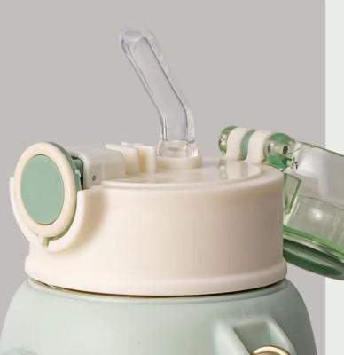 Chine Activité en plein air dessin animé design 500 ml en acier inoxydable enfants thermos tasse avec couvercle de paille à vendre