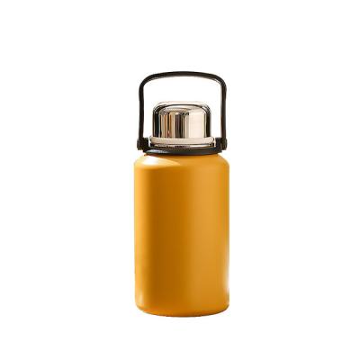 Chine Bouteilles sous vide Thermoses Portable Logo personnalisé Bouteille d'eau Mug en acier inoxydable à vendre