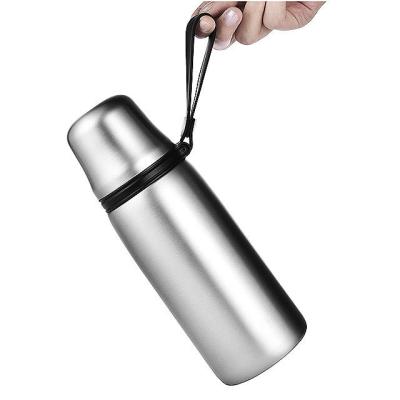 Chine 650 ml de capacité Bouteille à vide à double paroi en acier inoxydable à vendre