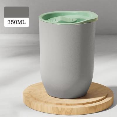 Chine Bouteille d'eau potable de grande capacité Portable de jus de paille 350ml à vendre