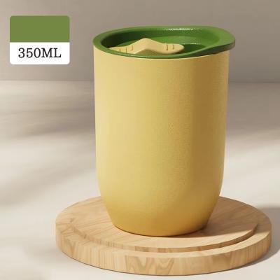 Chine Bouteille d'eau potable de grande capacité Portable de jus de paille 350ml à vendre