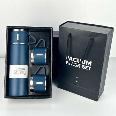 Chine 300g Capacité 500ml Bouteille d'eau thermos en acier inoxydable à double paroi pour logo personnalisé à vendre