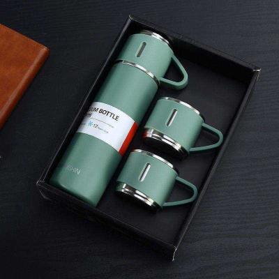 Chine Exemple Fournir une bouteille de vide en acier inoxydable Thermos Mug Set cadeau pour les entreprises à vendre