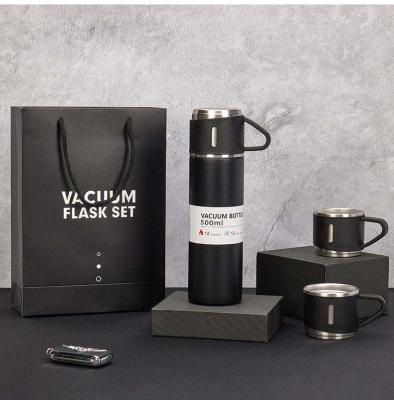 Chine Exemple Fournir une bouteille de vide en acier inoxydable Thermos Mug Set cadeau pour les entreprises à vendre