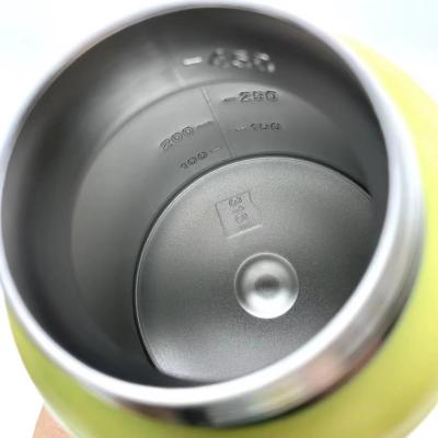 Chine Bouteilles blanches isolées pour femmes 450 ml à double paroi à vendre