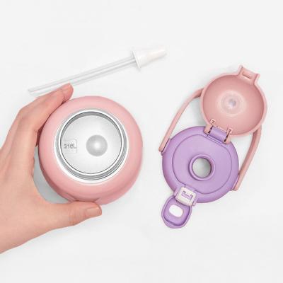 Chine Bouteilles blanches isolées pour femmes 450 ml à double paroi à vendre