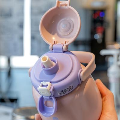 Chine Bouteille d'eau isolée en acier inoxydable d'une capacité de 450 ml hydratez votre bébé et vos enfants n'importe où à vendre