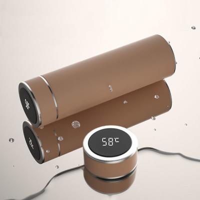 Chine Affichage de température intelligent Bouteille d'eau avec filtre à thé 500 ml Boisson directe à vendre