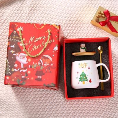 Chine Une tasse en céramique de 400 ml, idéale pour les cadeaux de Noël. à vendre
