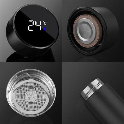 Chine Normalement Intelligente Digitale Thermomètre à vide à vide isolée 500 ml Bouteille d'eau en acier inoxydable Couleur aléatoire à vendre