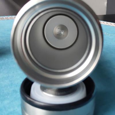 Chine Bouteille à vide à commande tactile intelligente pour bouteille d'eau de sublimation en acier inoxydable à vendre