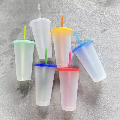 Κίνα 16oz/24oz BPA δωρεάν πλαστικό φλιτζάνι καφέ μπουκάλι κρύου νερού με καπάκι και άχυρο ιδανικό για καθημερινή χρήση προς πώληση
