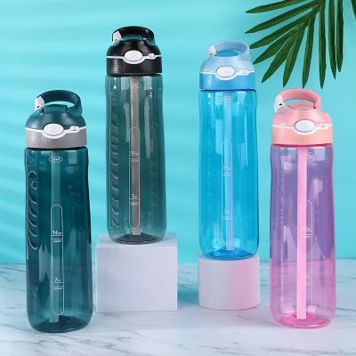 Chine Machine de fabrication de bouteilles de Tritan rose pour adultes réutilisables pour les bouteilles d'eau de sport à vendre