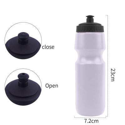 Κίνα Εξοπλισμένο PE πλαστικό 700ml πλαστικό μπουκάλι νερού αθλητισμού με κάλυψη σκόνης για ποδήλατο προς πώληση