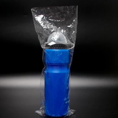 Κίνα Εξοπλισμένο PE πλαστικό 700ml πλαστικό μπουκάλι νερού αθλητισμού με κάλυψη σκόνης για ποδήλατο προς πώληση