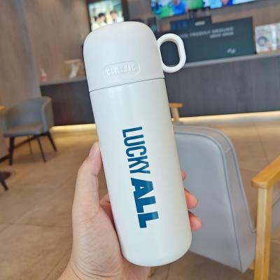 Chine Bouteille d'eau fonctionnelle en acier inoxydable 500 ml pour enfants Gardez les boissons à la température souhaitée à vendre