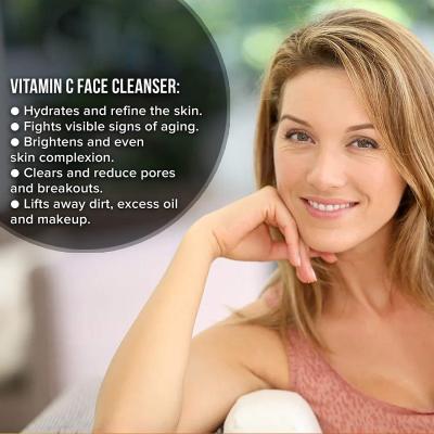 Chine Lavage anti-vieillissement/anti naturel de visage de défaut avec la couleur blanche comme le lait de vitamine C à vendre