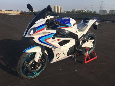 중국 전기 시작 350CC 고성능 오토바이 130km/H 7500r/Min 판매용