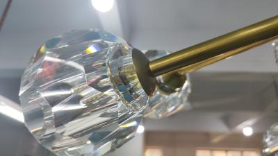 Cina Candelabro a sfera di cristallo rotondo personalizzato per montaggio al soffitto interno in vendita