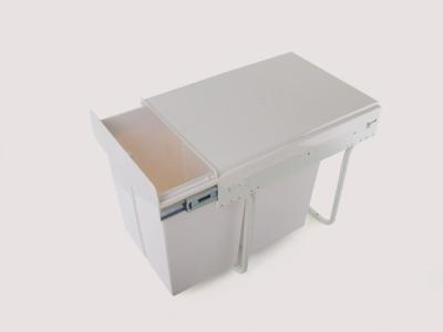 Chine Les accessoires convenables 30L de cuisine retirent la poubelle de rebut avec 2 grands barils à vendre